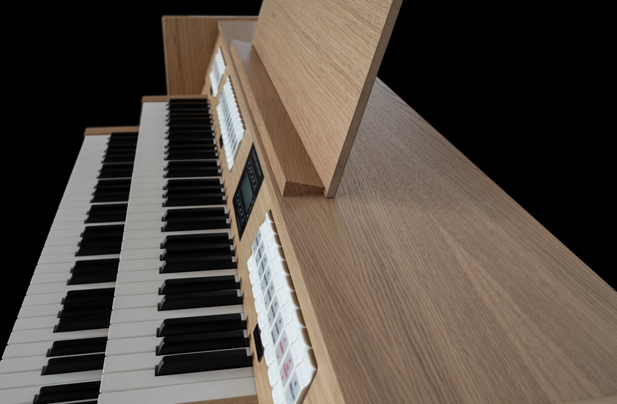 Watch: Clavis 224 | Content - Home Organs